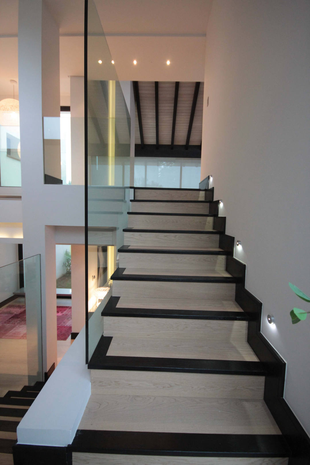 Rodapiés, el detalle que marca estilo en tu tarima o suelo de parquet